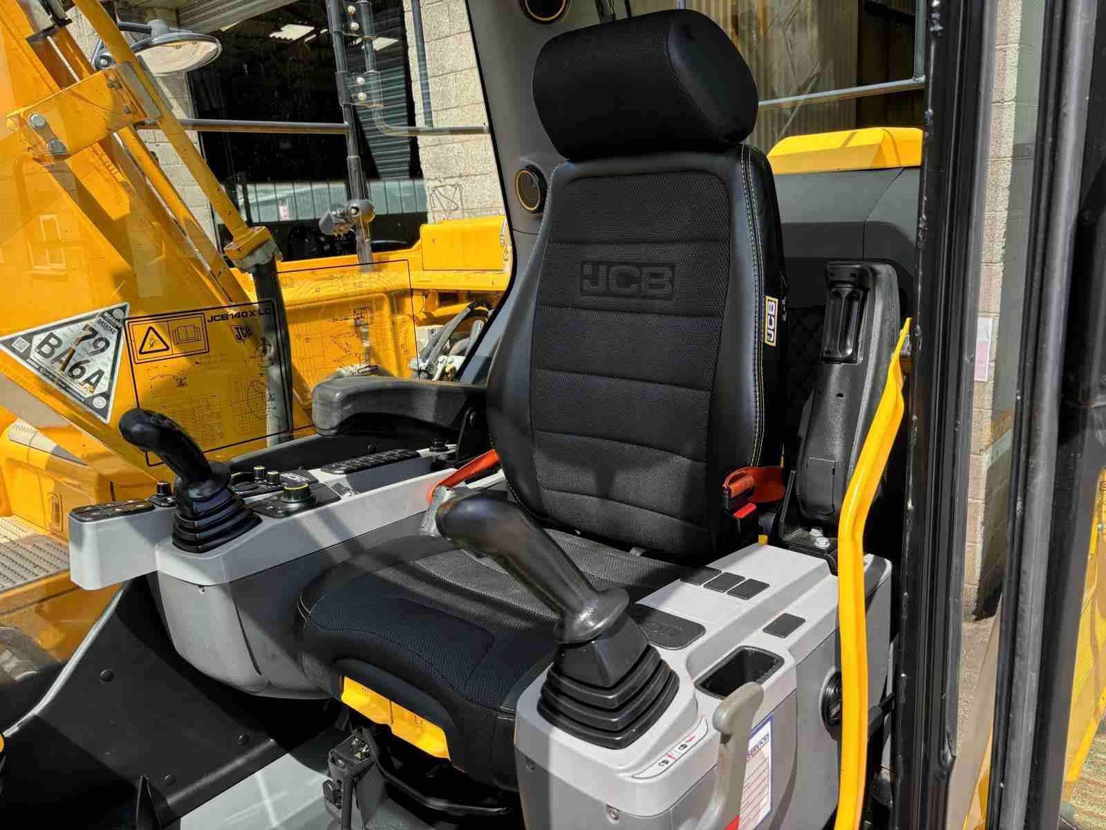 JCB Finance Used 2021 JCB 140X LC T4F X Line Excavator 2021 for sale